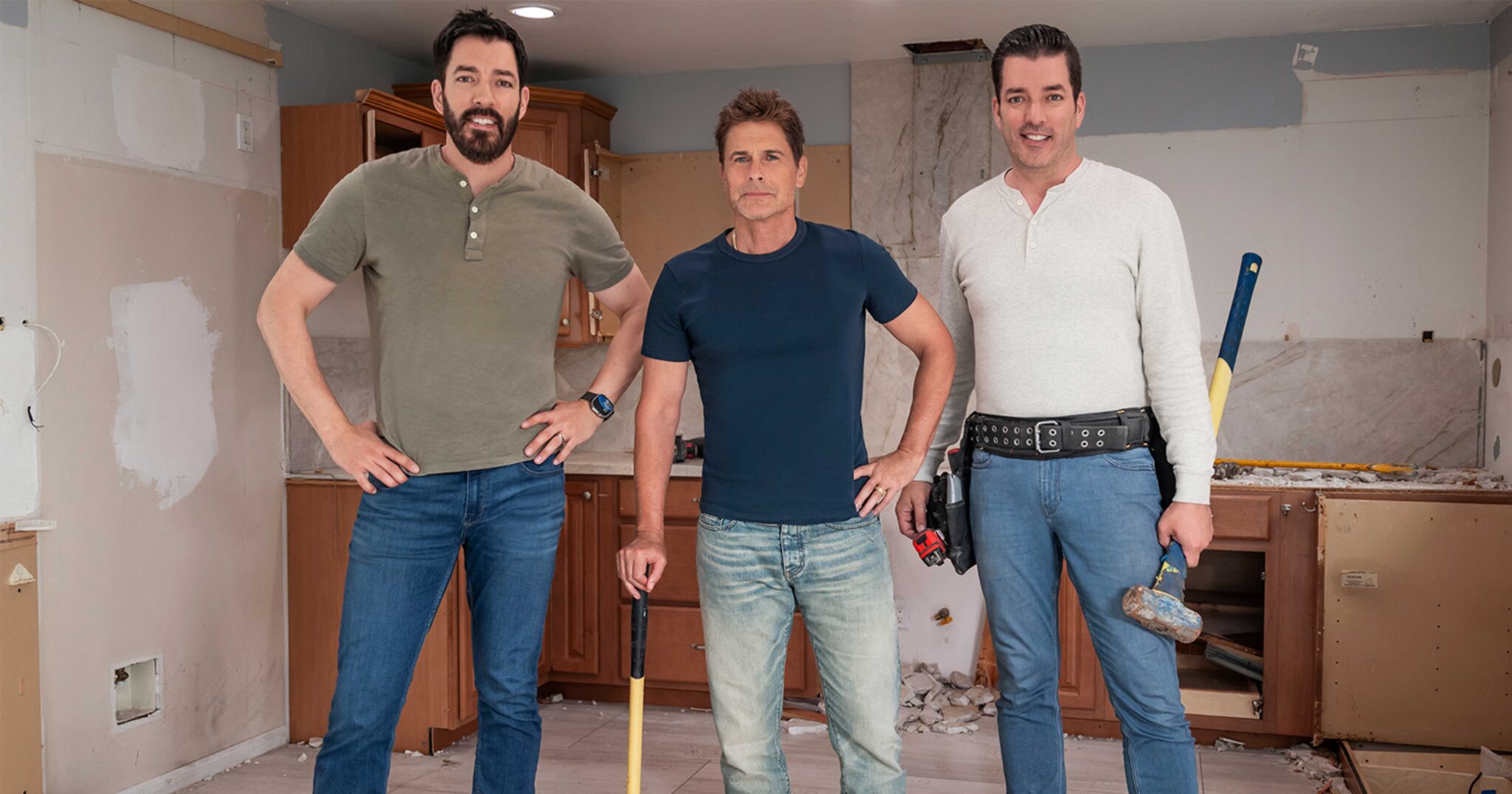 Rob Lowe Remodels Friend Carol's Home on Celebrity IOU
