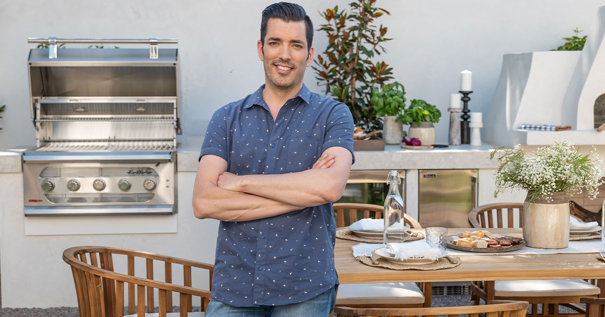 Jonathan Scott's Backyard Party Tips to Look Boujee on a Budget